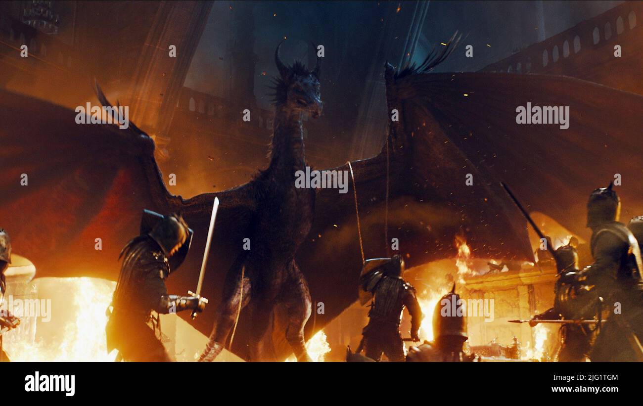 DRAGON SCENE, MALEFICENT, 2014 Stock Photo - Alamy