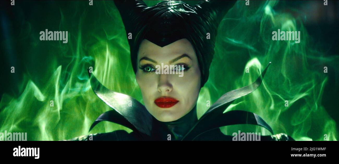 Angelina jolie portrait hi-res stock photography and images - Alamy