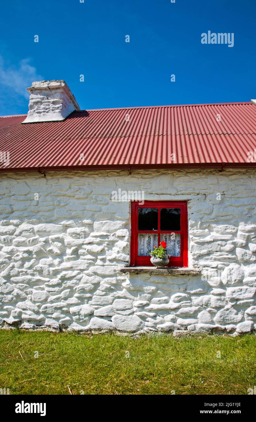 Muckross Traditional Farms, Kissane’s dwelling, Killarney National Park ...