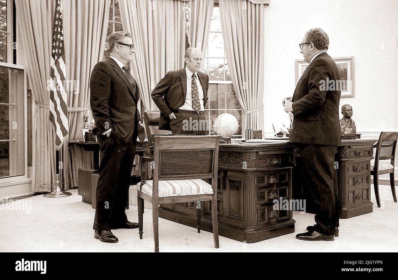 President Ford meets in the Oval Office with Secretary Kissinger and ...