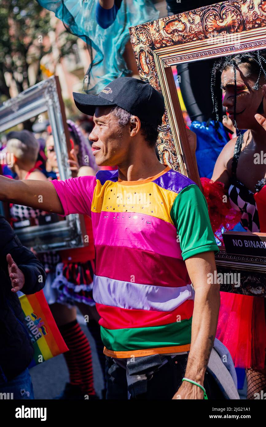 Mass attendance at the Bogotá LGBT March thousands of people attended ...