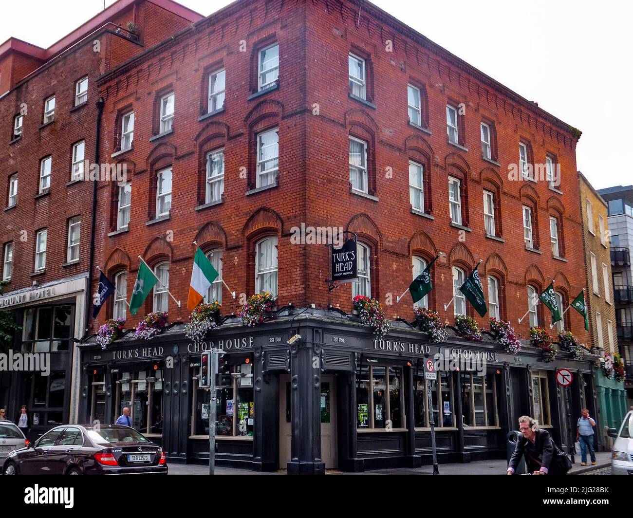 The red brick 1860 Turk's Head Chop House and Paramount Hotel building ...