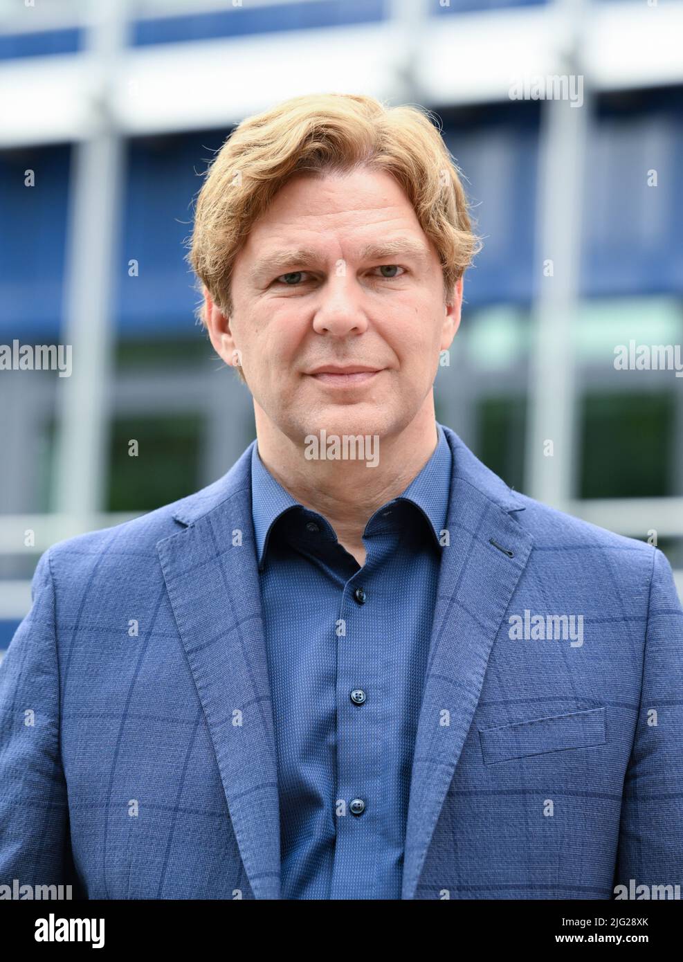 Stuttgart, Germany. 04th July, 2022. Presenter Michael Steinbrecher ...