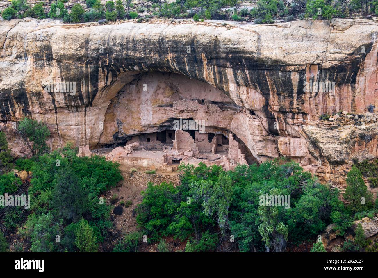 Outdoor cliff shapes hi-res stock photography and images - Alamy