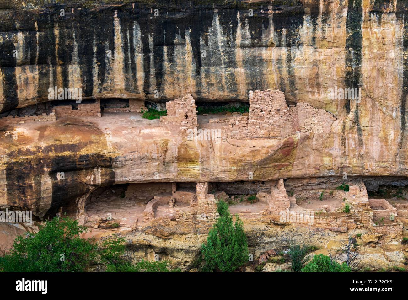 Outdoor cliff shapes hi-res stock photography and images - Alamy