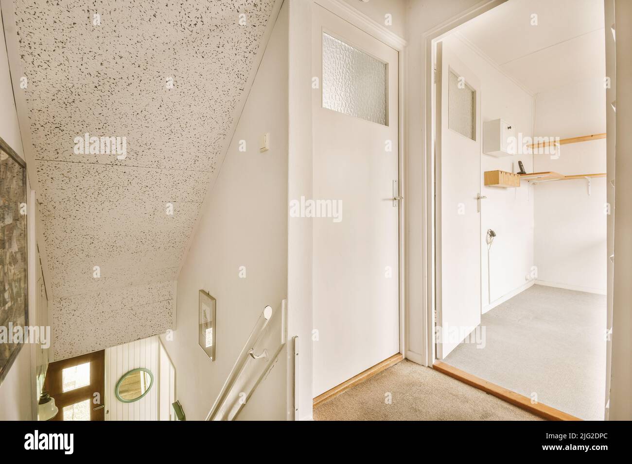 Corridor cabinet hi-res stock photography and images - Alamy