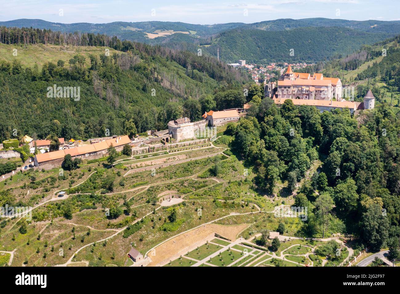 Hrad Pernštejn, Vrchnostenská okrasná zahrada, Nedvědice, Morava, Česká ...