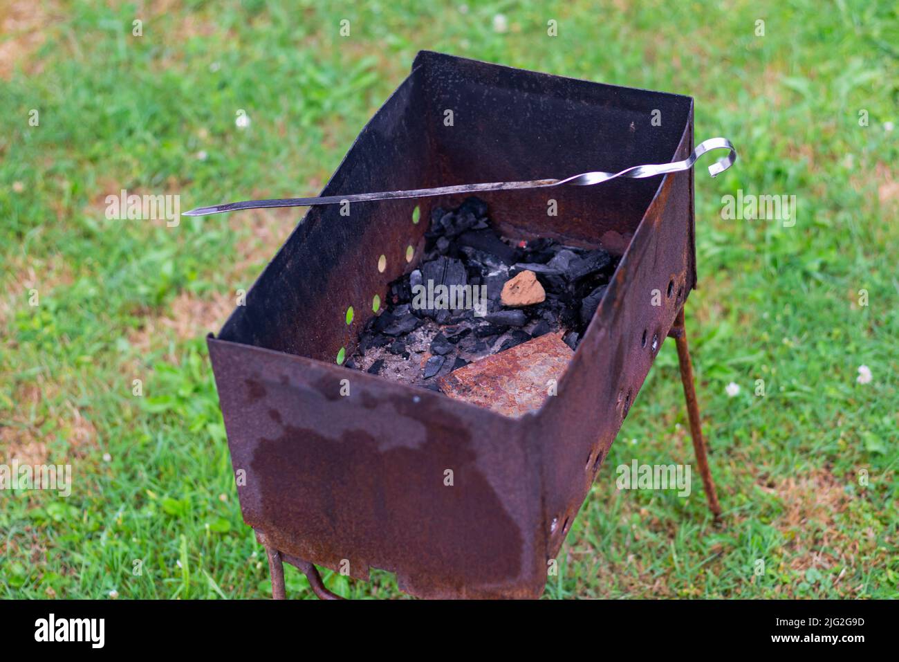 Silver color metal grill hi-res stock photography and images - Alamy