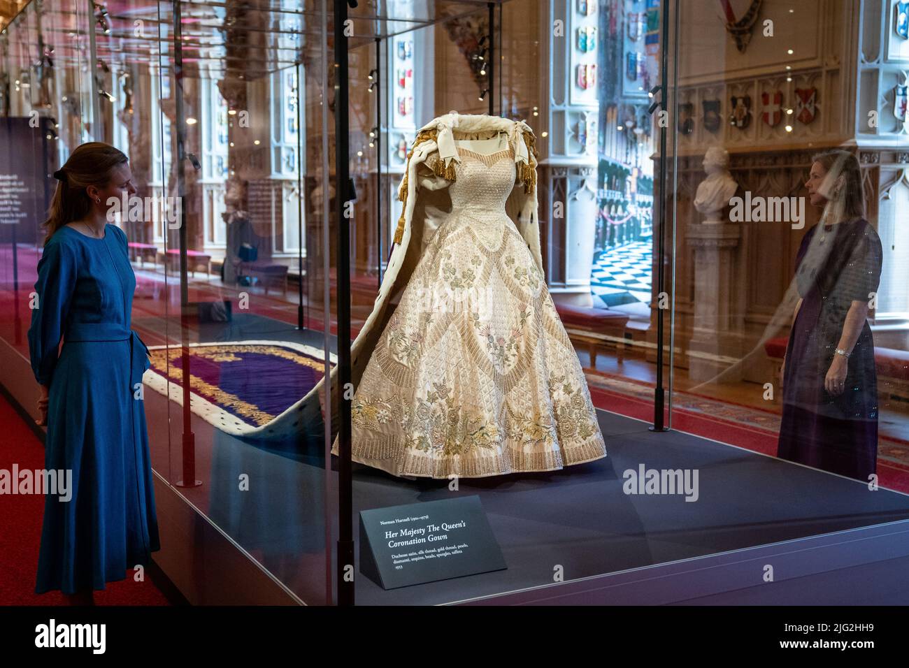 The Queen's Coronation dress on display at 'Platinum Jubilee: The Queen ...