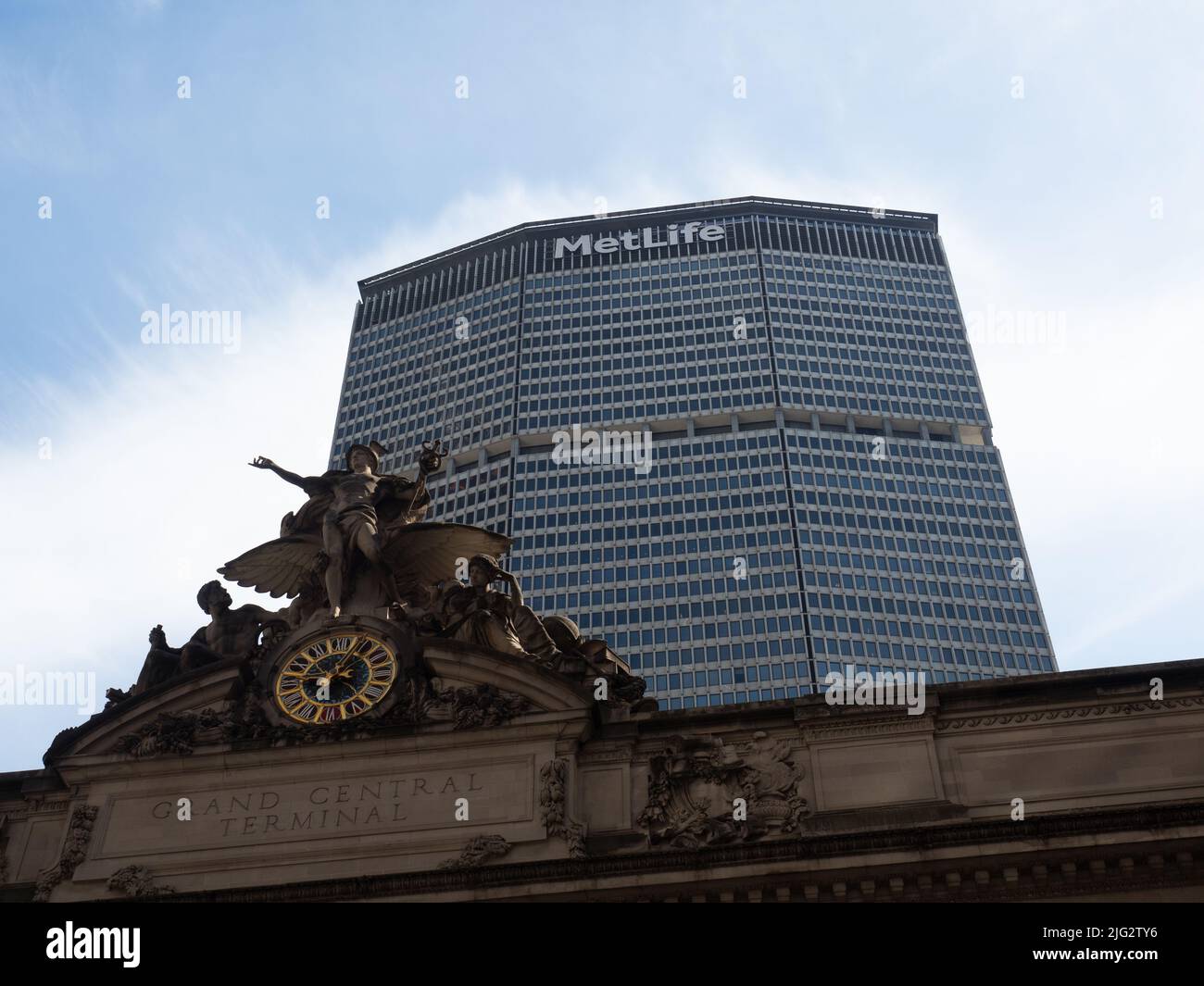 MetLife building and Grand Central Terminal Stock Photo - Alamy