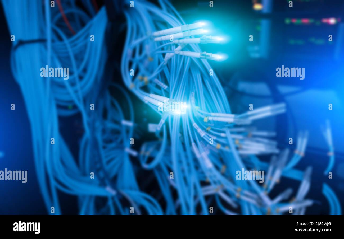 Cable data center hi-res stock photography and images - Alamy