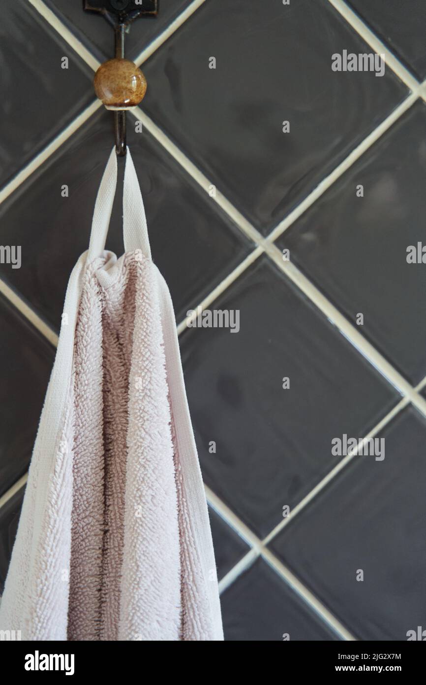 Modern bathroom grey tiles hi-res stock photography and images - Alamy