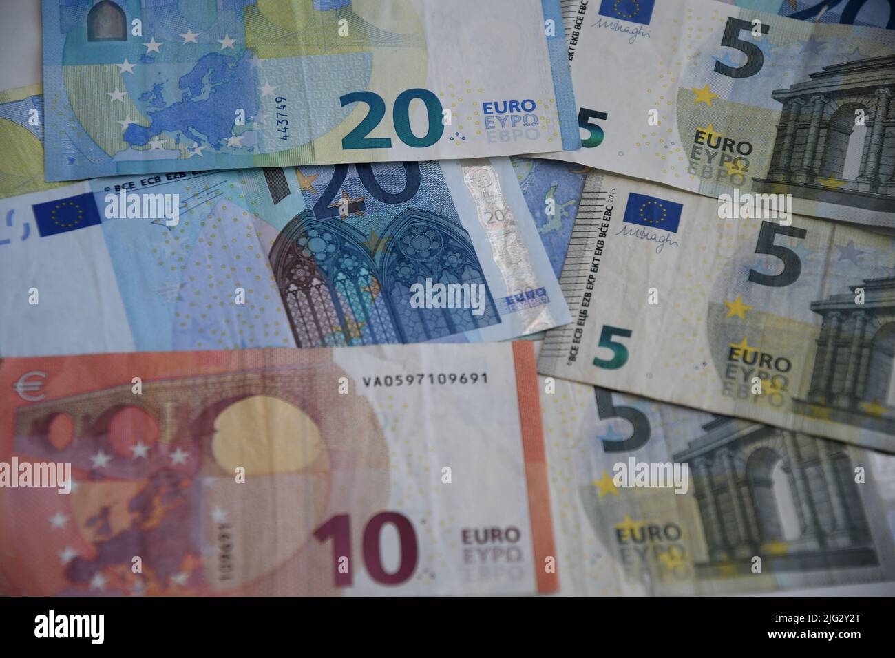 Europeoan union currency hi-res stock photography and images - Alamy