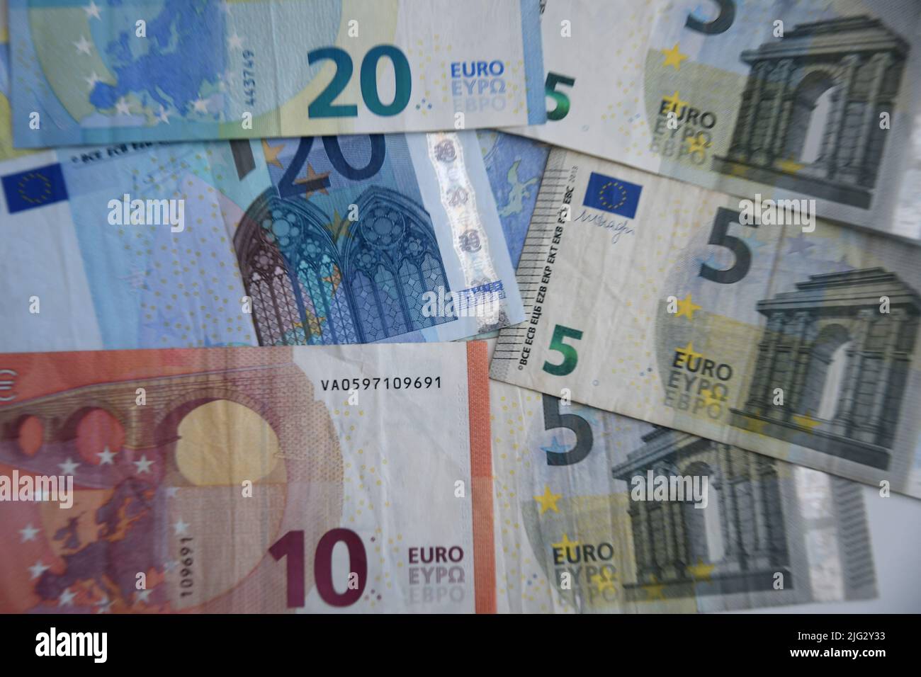 Europeoan union currency hi-res stock photography and images - Alamy