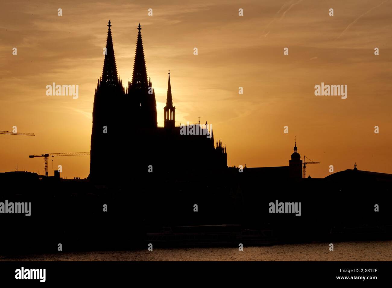 Kölner dom aerial hi-res stock photography and images - Alamy