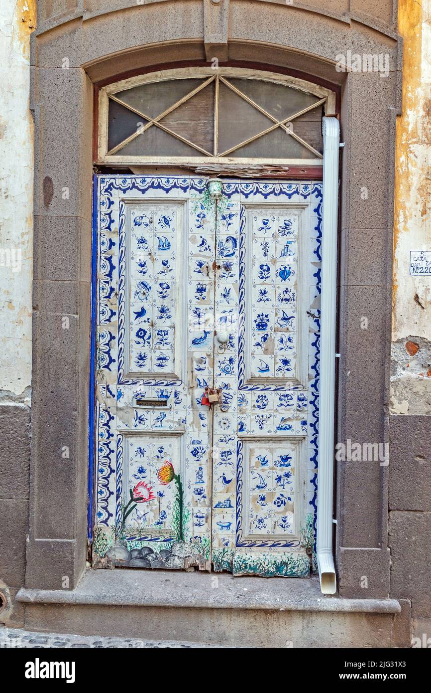 colorful painted door in the old town, Madeira, Funchal Stock Photo - Alamy