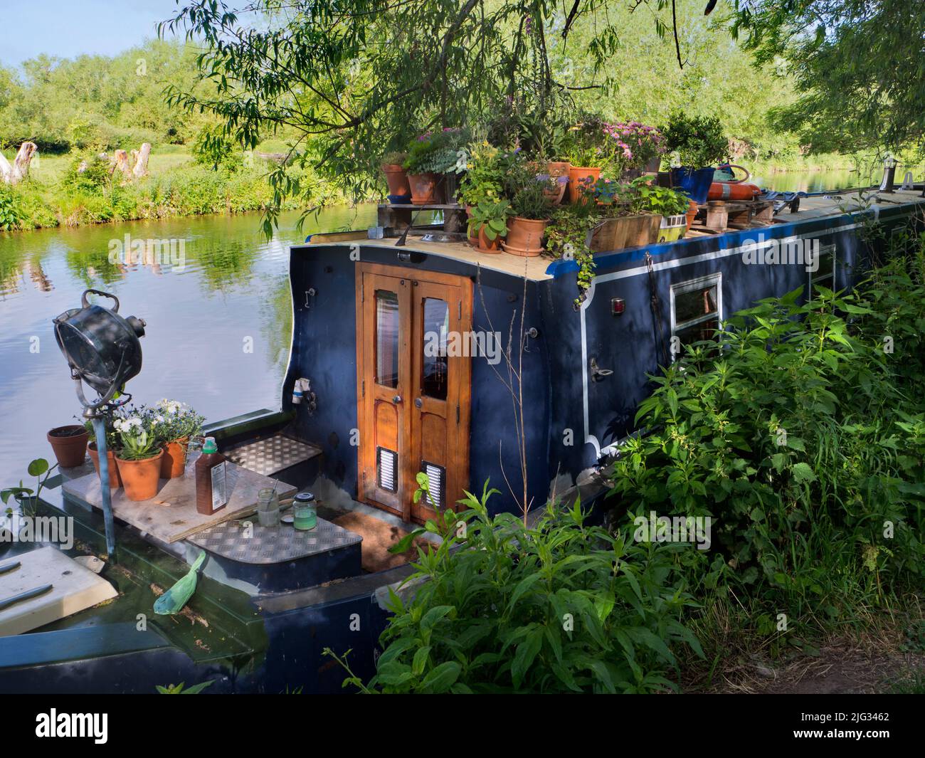 Puttering around on houseboats is a quintessentially English leisure ...