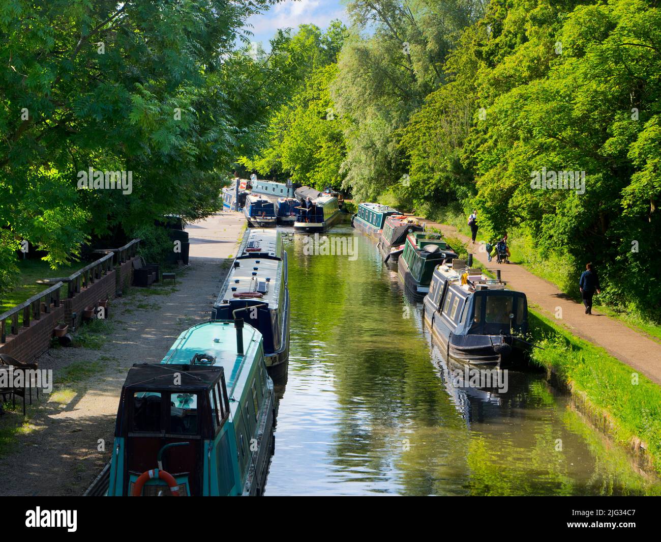 Puttering around on houseboats is a quintessentially English leisure ...