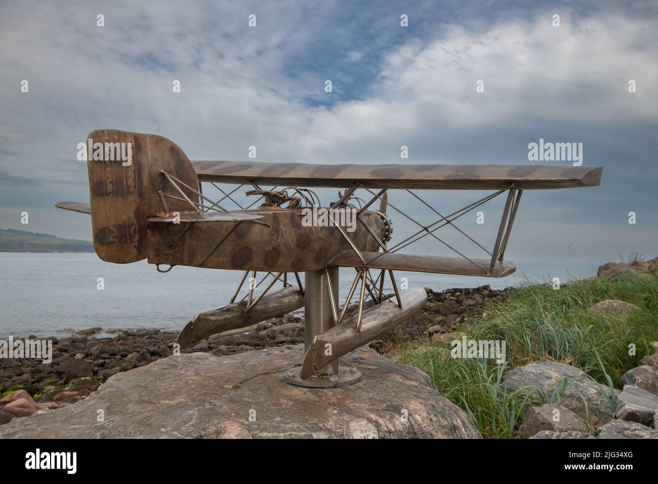 Stonehaven Bay boardwalk sculpture Stock Photo - Alamy