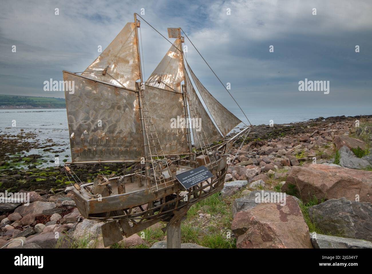 Stonehaven Bay boardwalk sculpture Stock Photo - Alamy