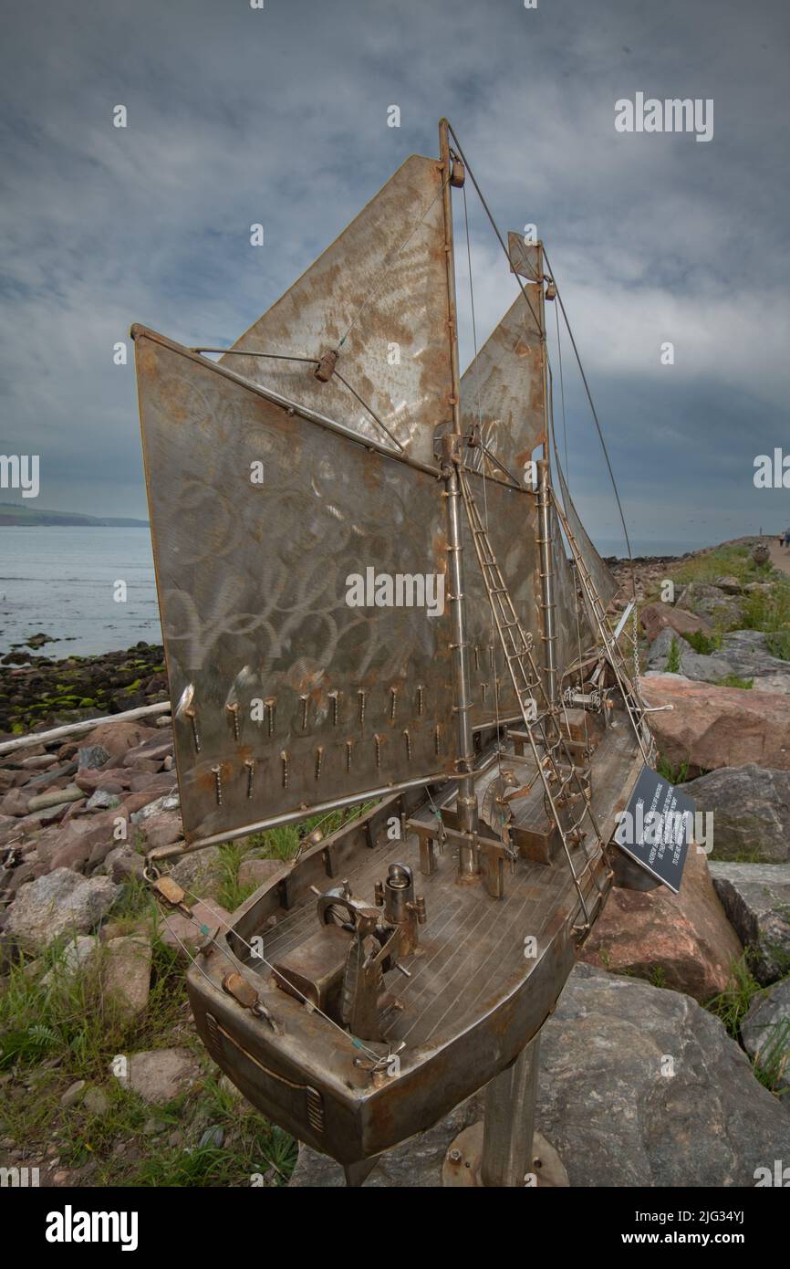 Stonehaven Bay boardwalk sculpture Stock Photo - Alamy
