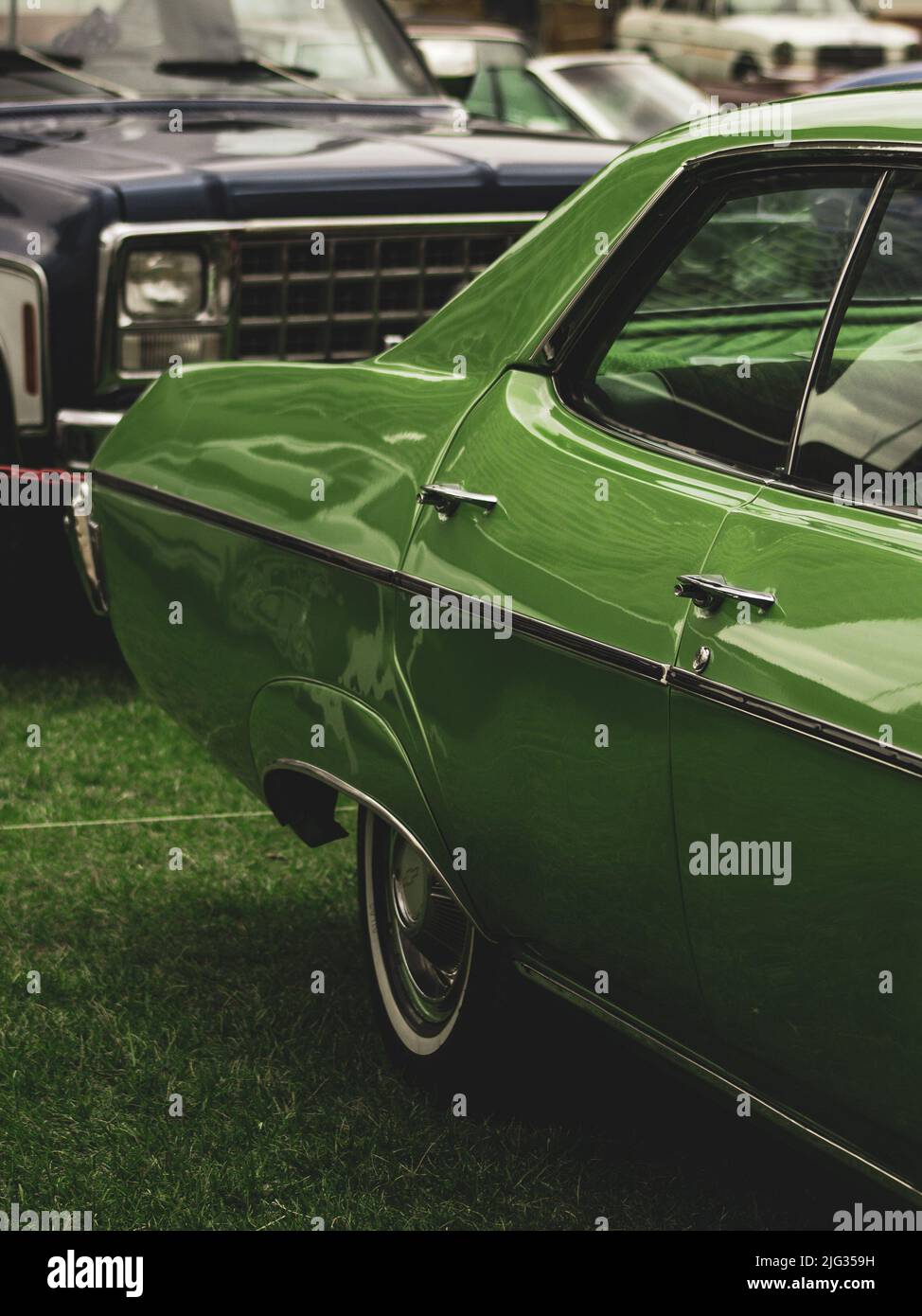 Green color car hi-res stock photography and images - Alamy