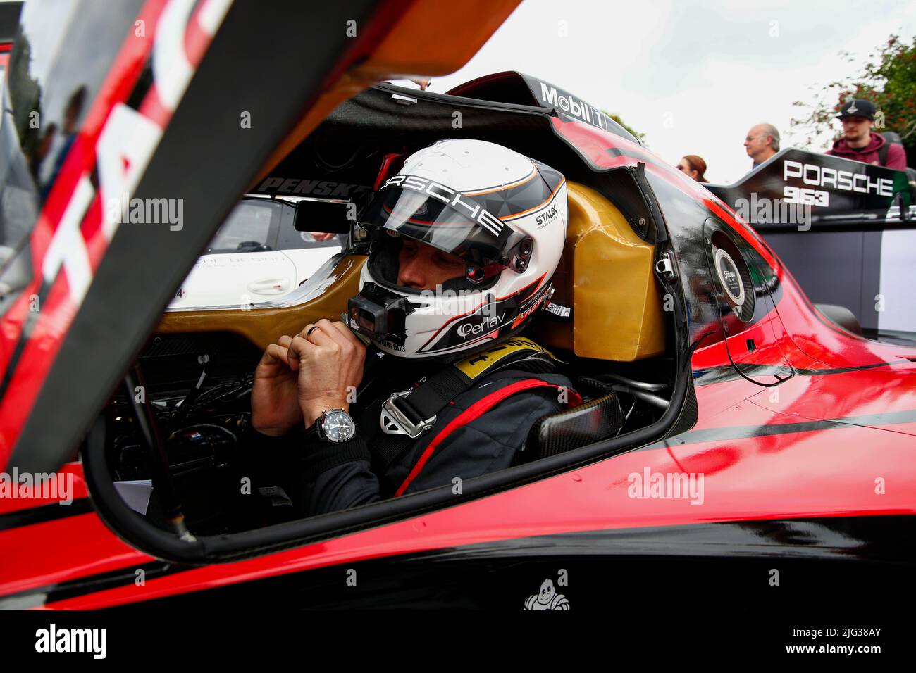 Porsche LMDH 936, Kevin Estre (F Stock Photo - Alamy