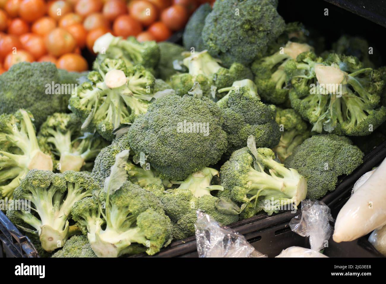 Broccoli display in store hi-res stock photography and images - Alamy