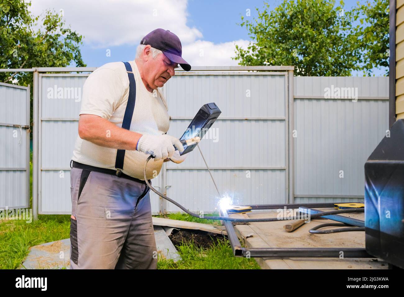 Electric fire senior hi-res stock photography and images - Alamy