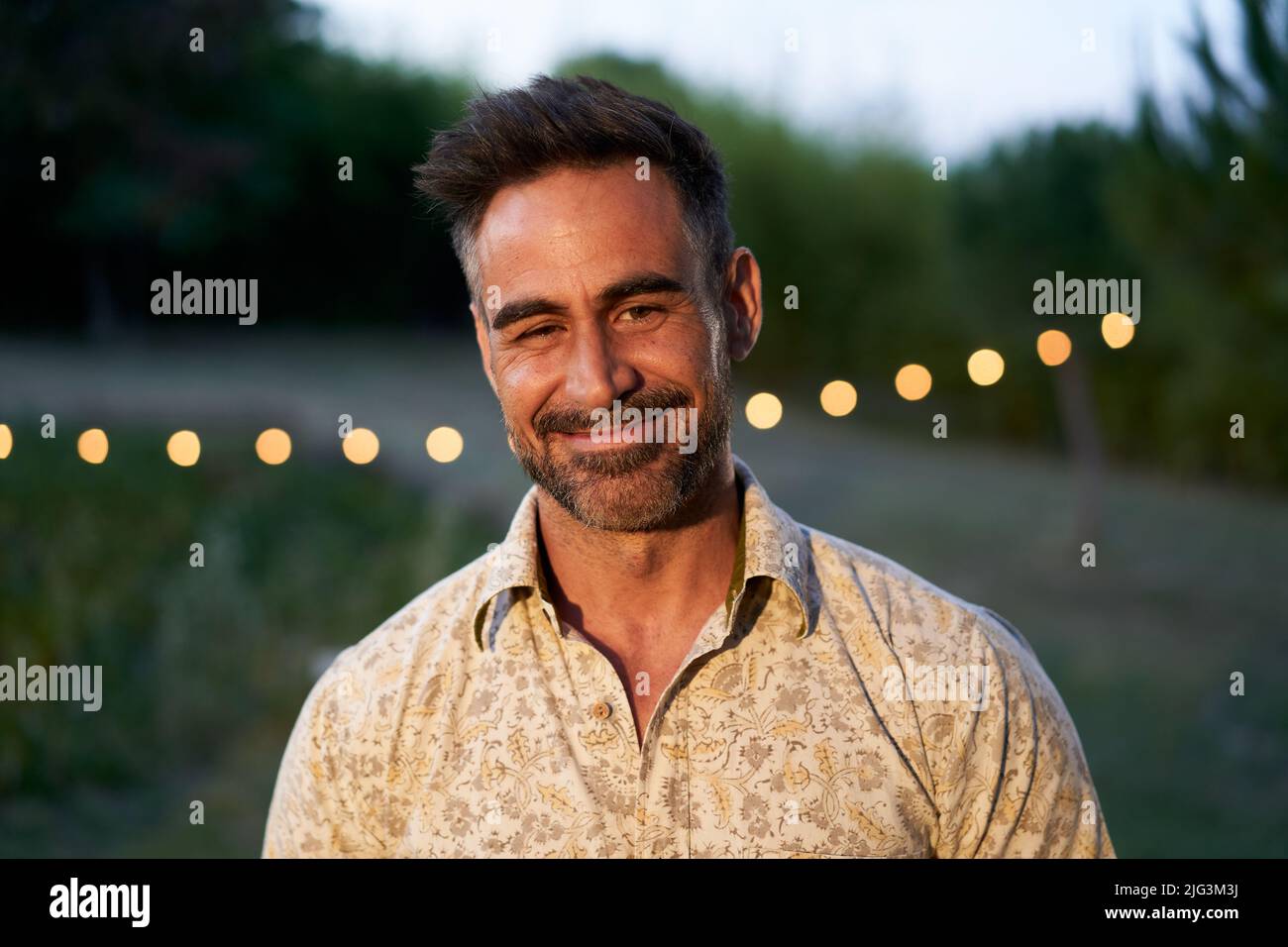 Smirking face hi-res stock photography and images - Alamy