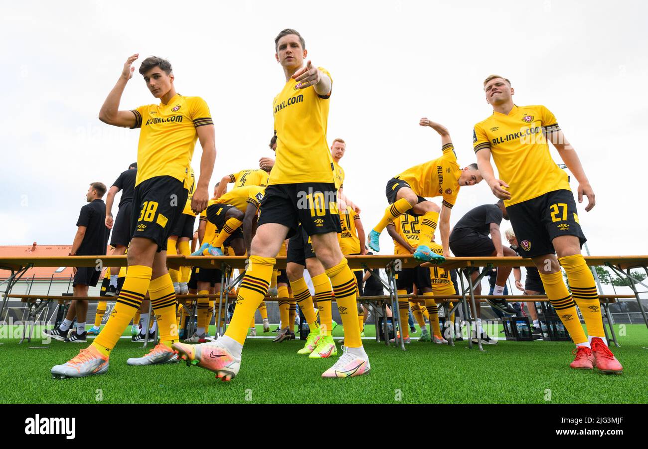 07 July 2022, Saxony, Dresden: Soccer; 3. Liga Team photo session SG ...