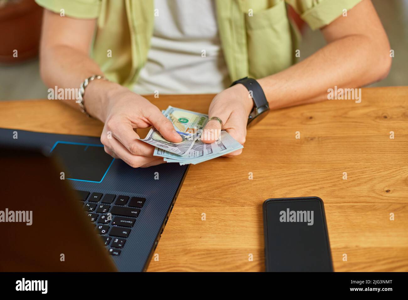 Businessman hands counting cash american dollars banknotes, Finance and ...