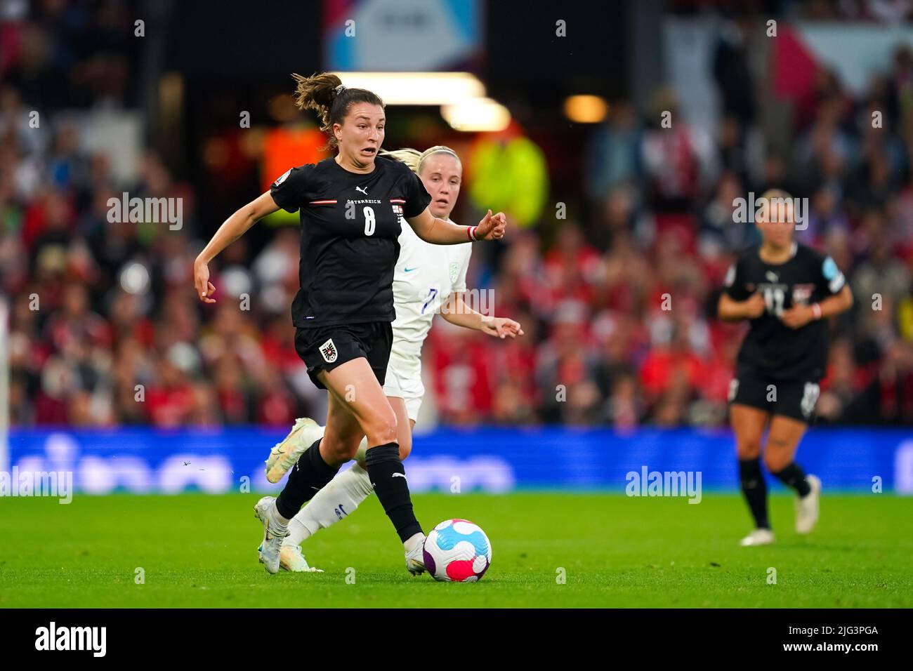 Manchester, England, July 6th 2022: Barbara Dunst (8 Austria) and Beth ...