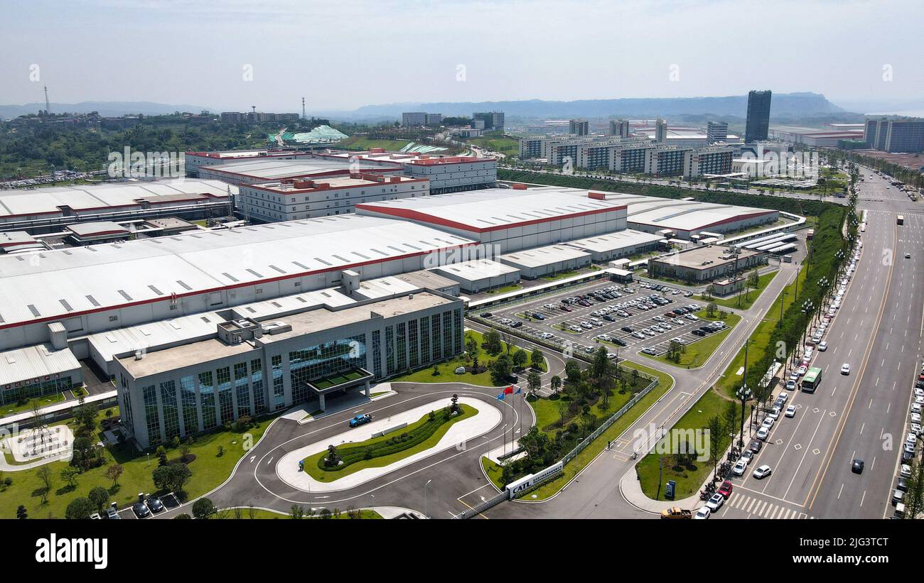 (220707) -- YIBIN, July 7, 2022 (Xinhua) -- Aerial photo taken on June ...