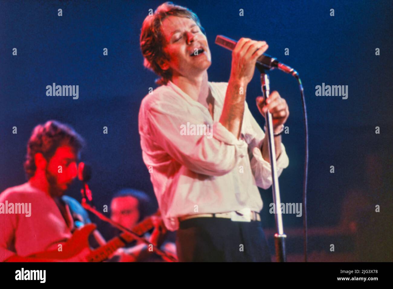 Robert Palmer live on stage, Vredenburg concert hall, Utrecht ...