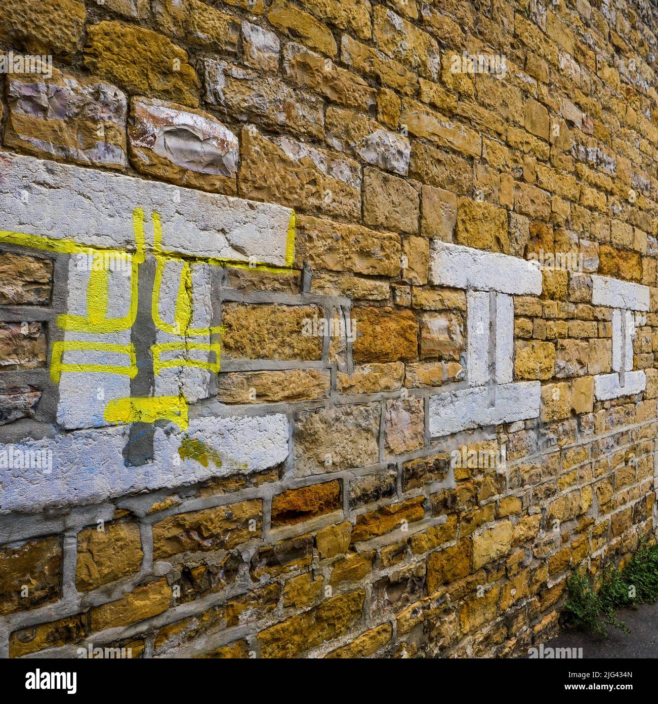 La Croix-Rousse district, a ballad in the footpath of Flora Triistan ...