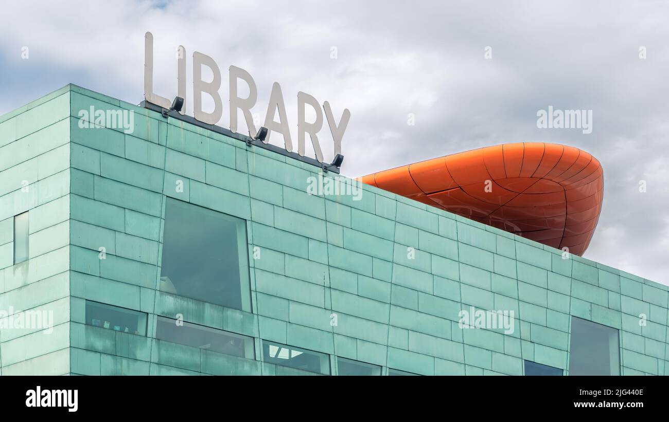 London, England, UK - Blizard building and Neuron Pod for Queen Mary ...