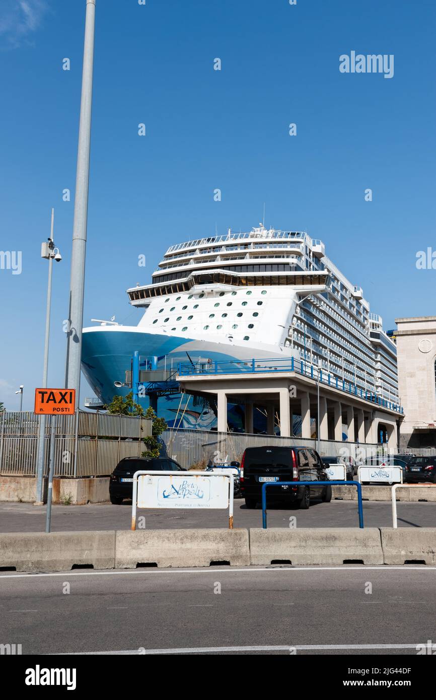 Naples marine terminal hi-res stock photography and images - Alamy