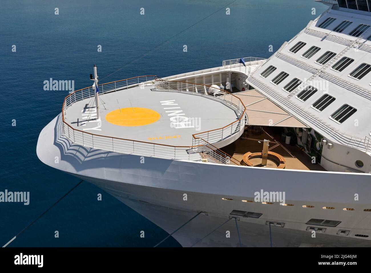 Cruise ship front view bow hi-res stock photography and images - Alamy