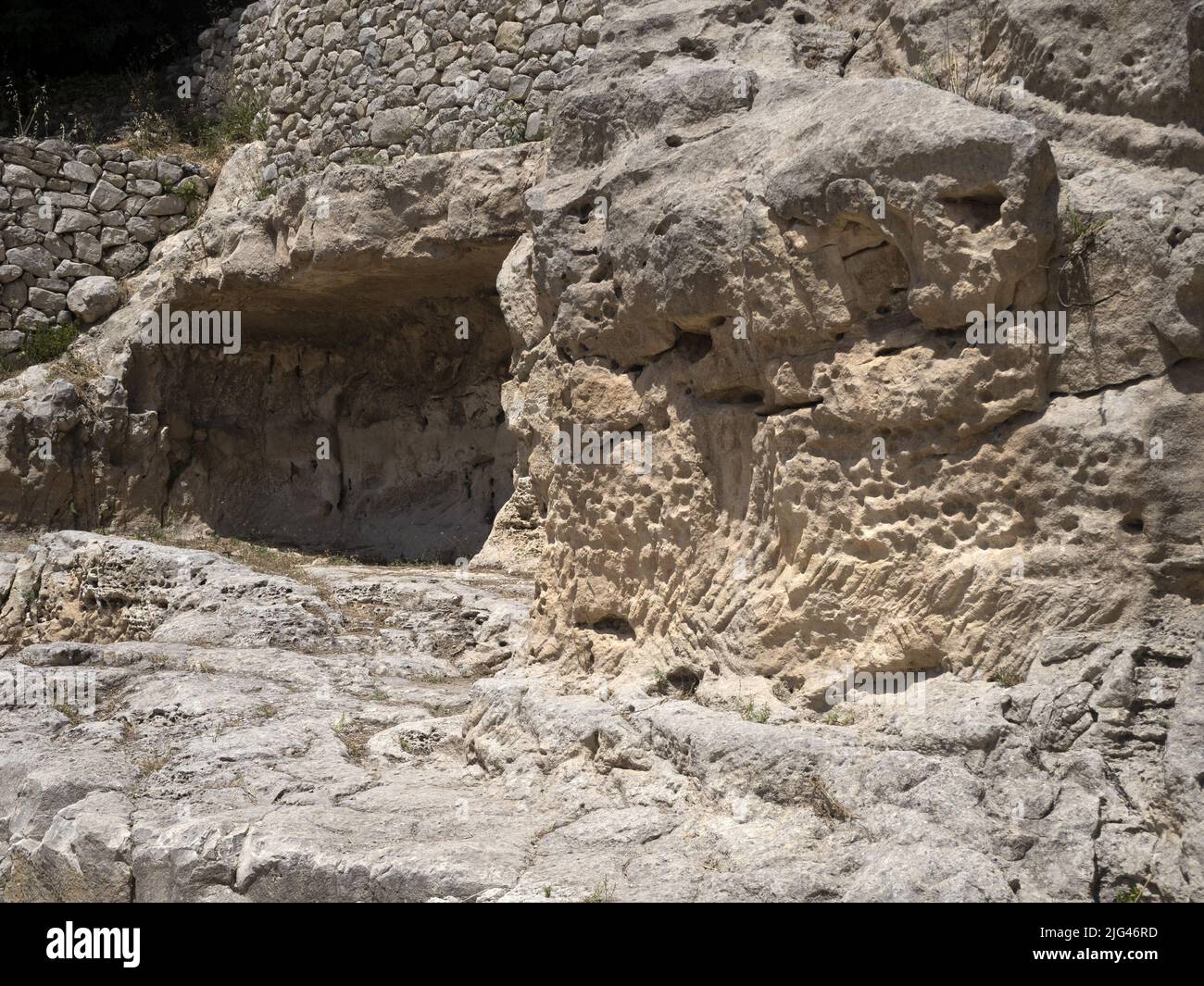 ancient cava d'ispica gymnasium sicily Stock Photo - Alamy
