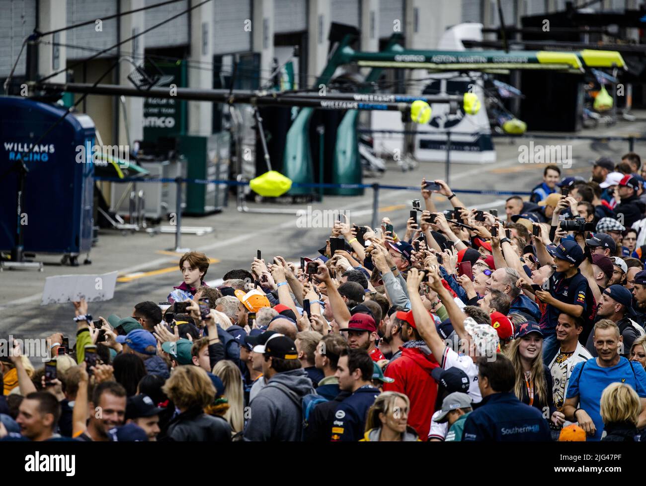 SPIELBERG - Fans watch the pitlane on the Red Bull Ring race track in ...