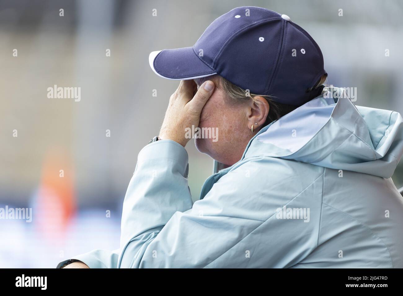 AMSTERDAM - Head coach Alyson Annan (CHN) during the match between ...