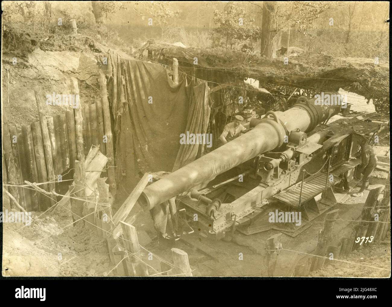 German 24 cm gun hi-res stock photography and images - Alamy
