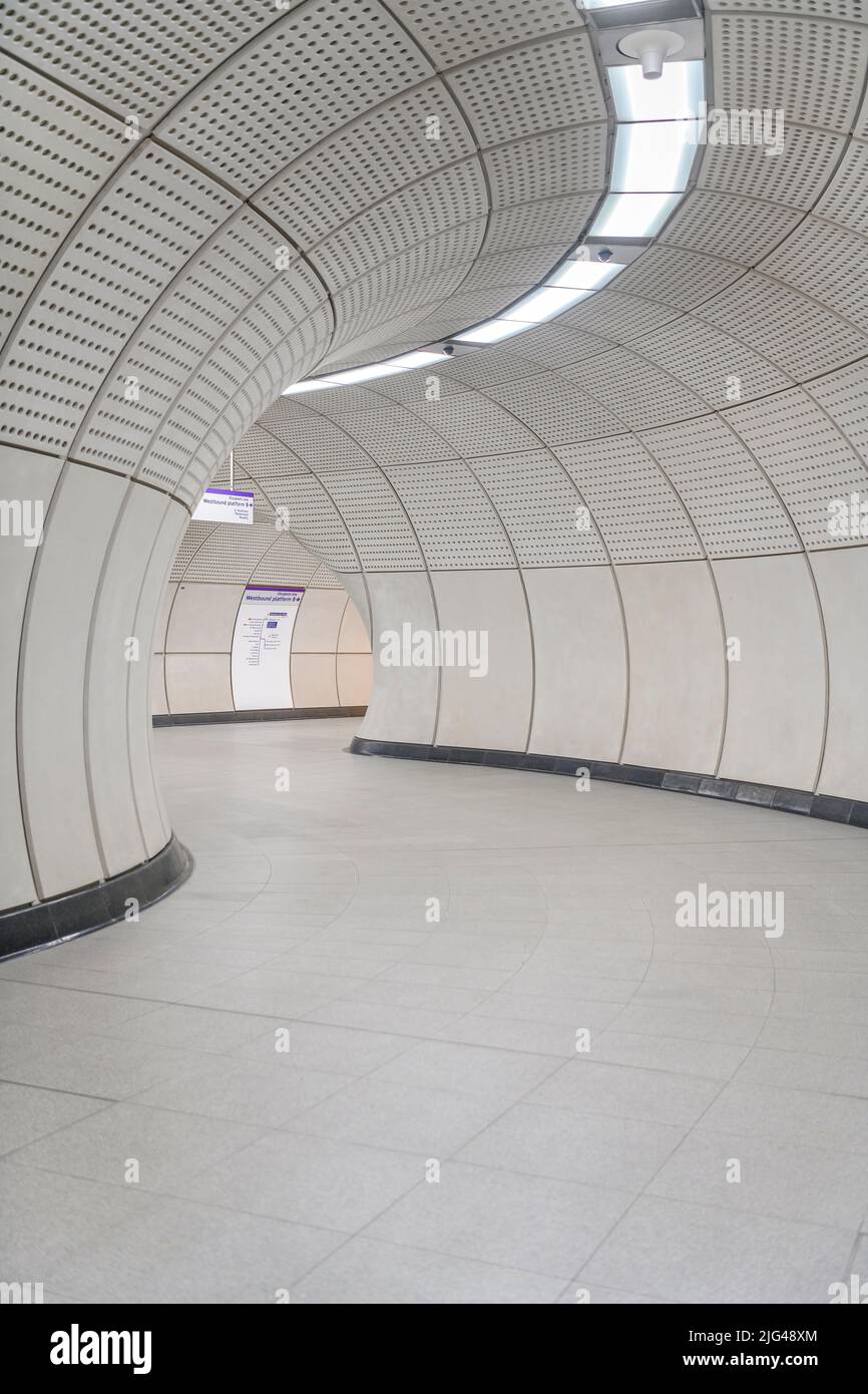 The new Elizabeth Line tube in London. Platforms are at least twice the ...