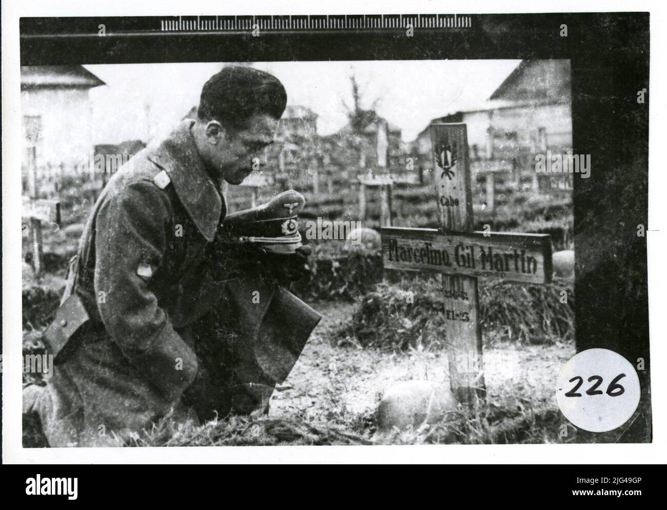 Photograph by Eustaquio Gil Martín in his brother's tomb. Characters ...