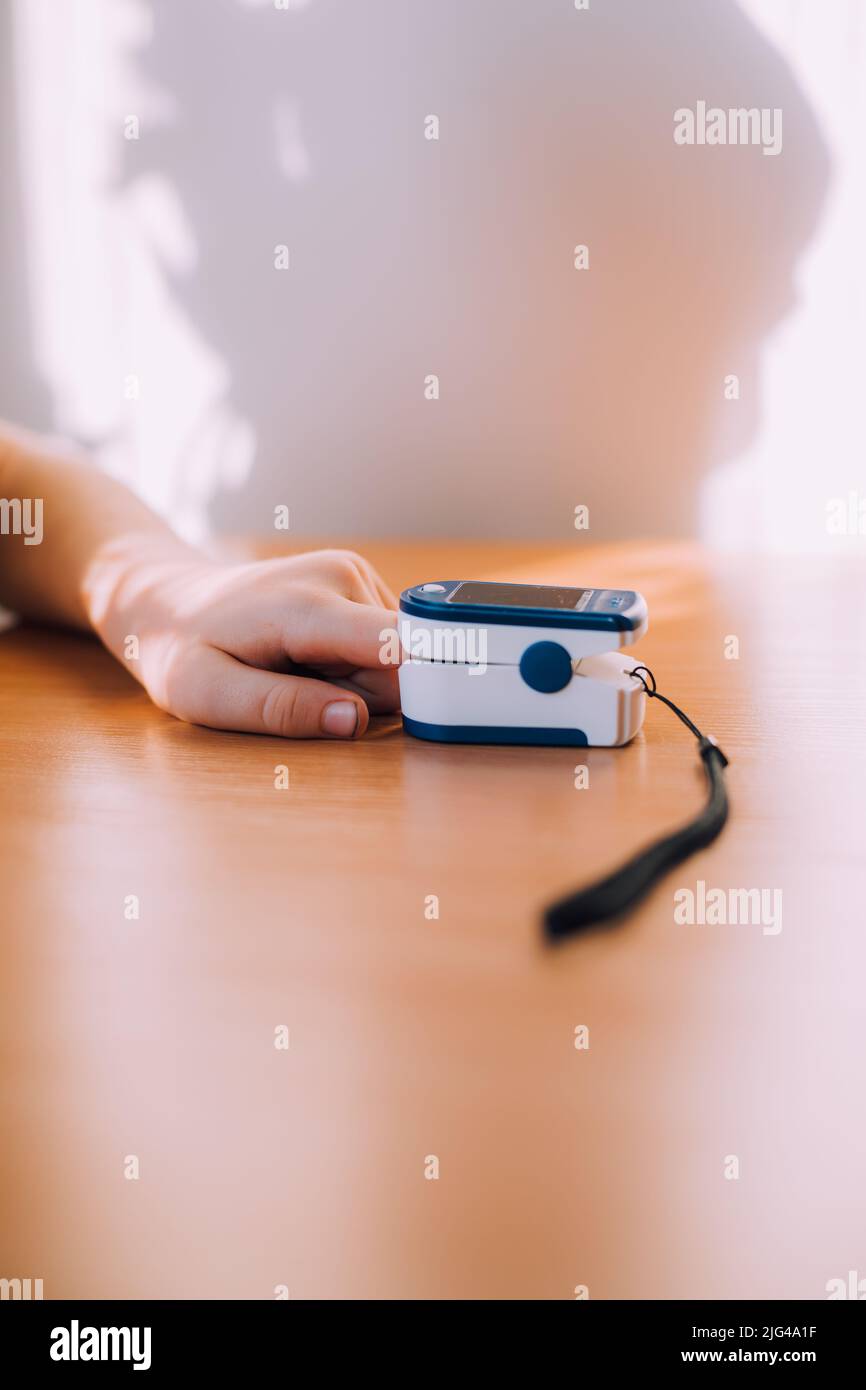 Pulse measurement on the finger lifestyle. An article about medical ...