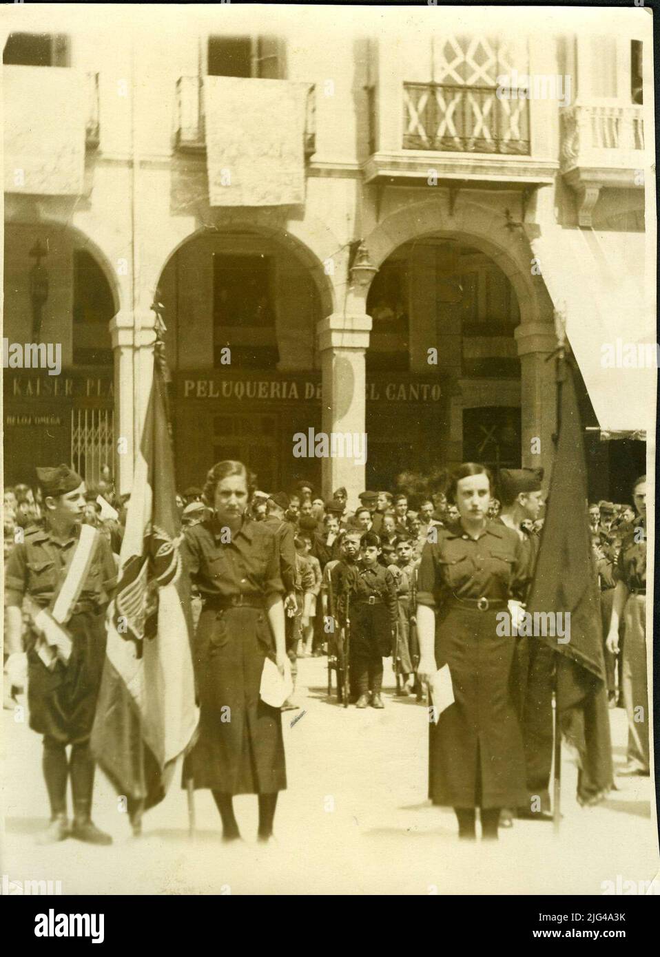 Falangista hi-res stock photography and images - Alamy