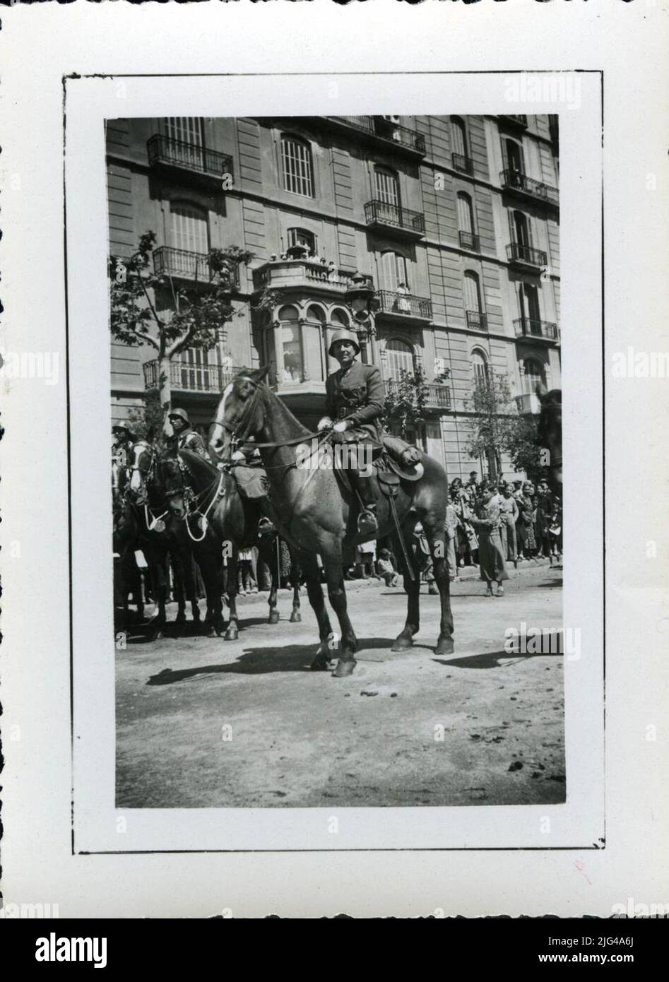 Historical photography of Sarraga parading en Barcelona, 1930. Horse ...