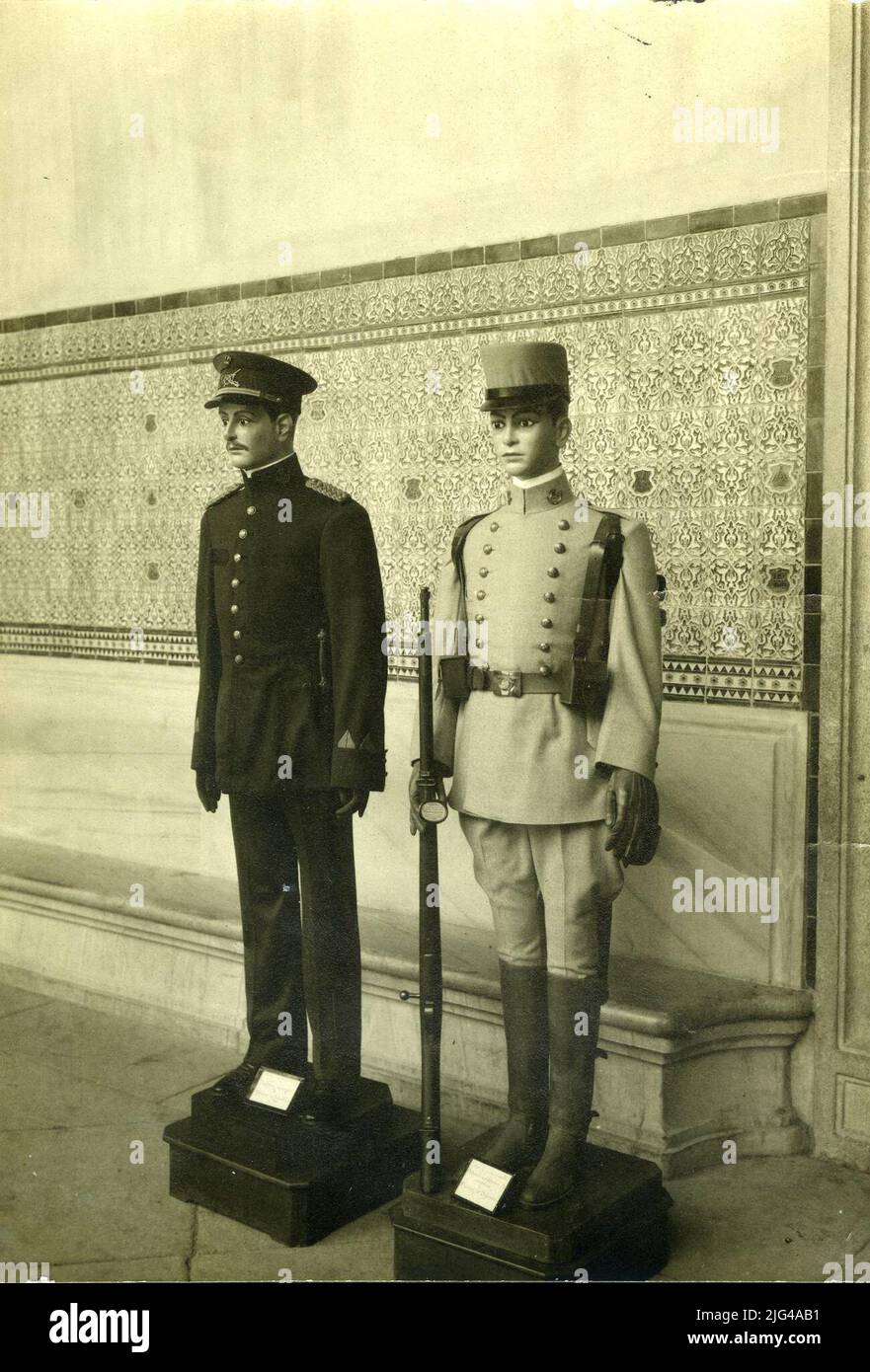 Photography of two mannequins with cadet uniforms of the Infantry ...