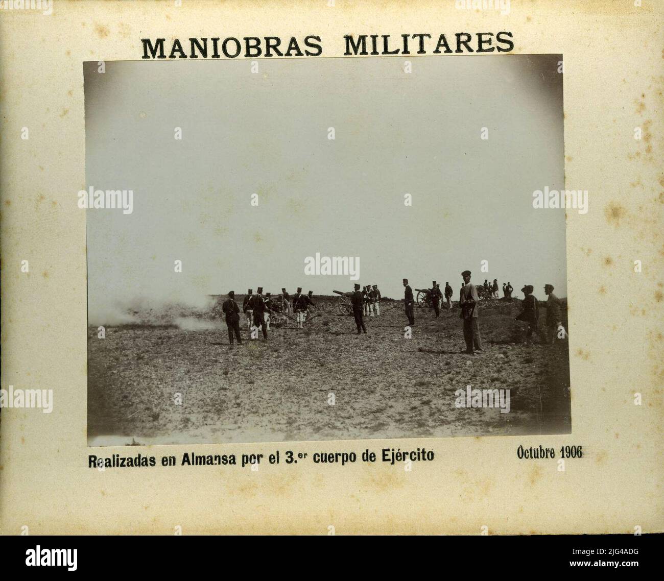 PHOTOGRAPHY. Military maneuvers in Almansa by the 3rd Army Corps. Heavy ...
